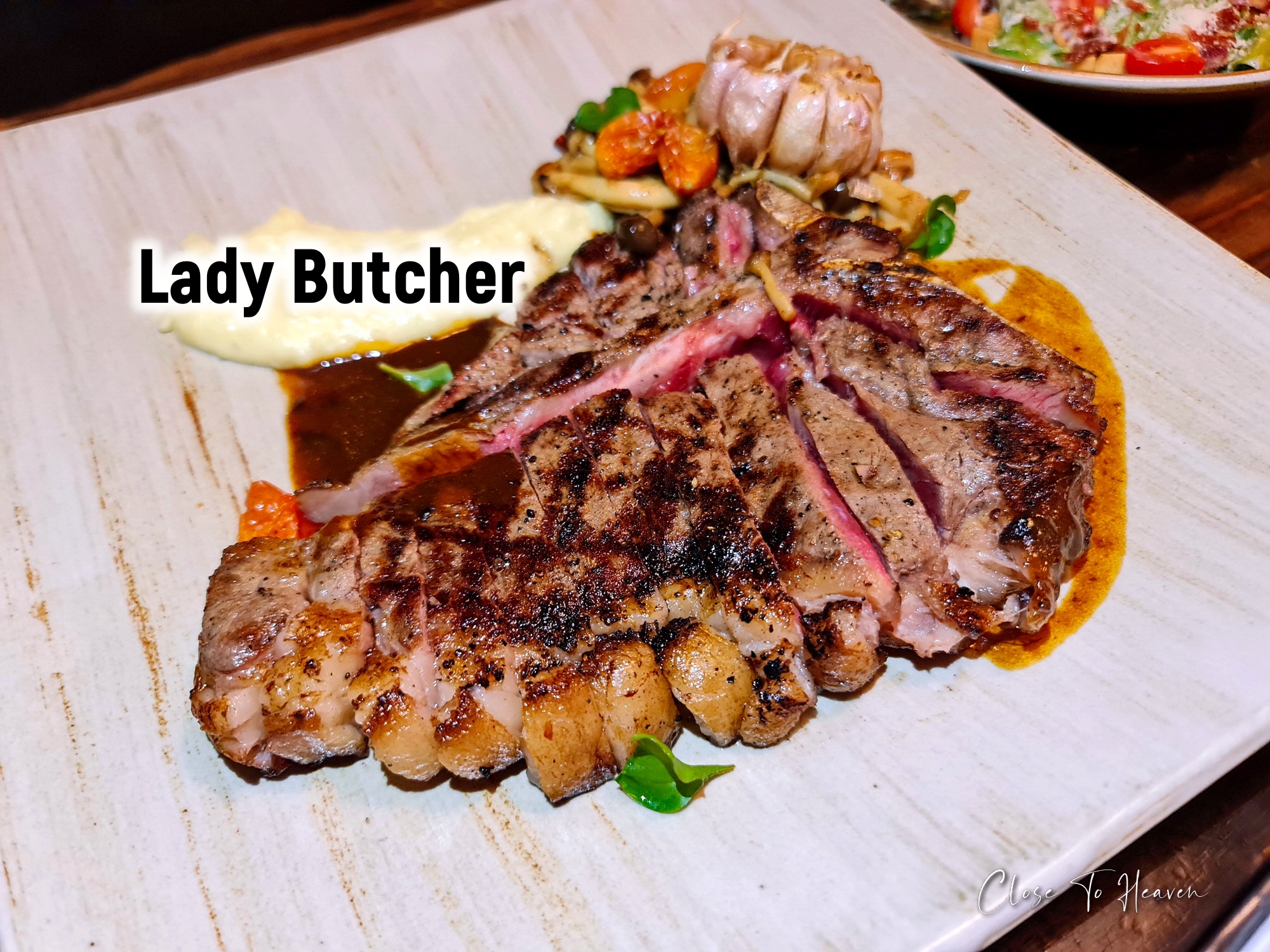 Lady Butcher ร้าน steakhouse ประจำครอบครัว - Close To Heaven